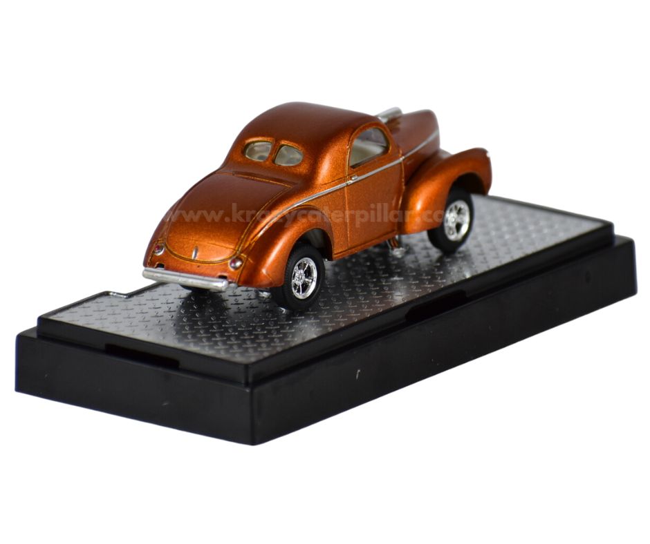 1941 Willys Coupe Gasser Diecast Scale Model (1: 64) | M2 Machines – Krazy Caterpillar